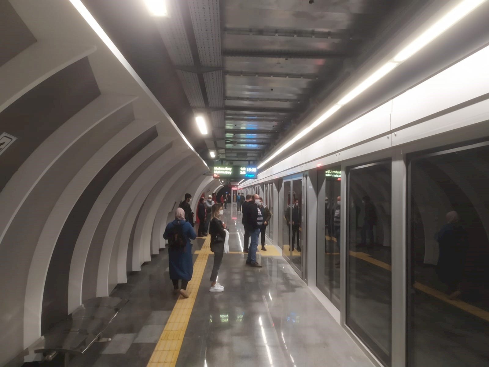 M1B Yenikapı – Kirazlı Durakları, Saatleri ve Güzergahı 2026 - Kartal 24
