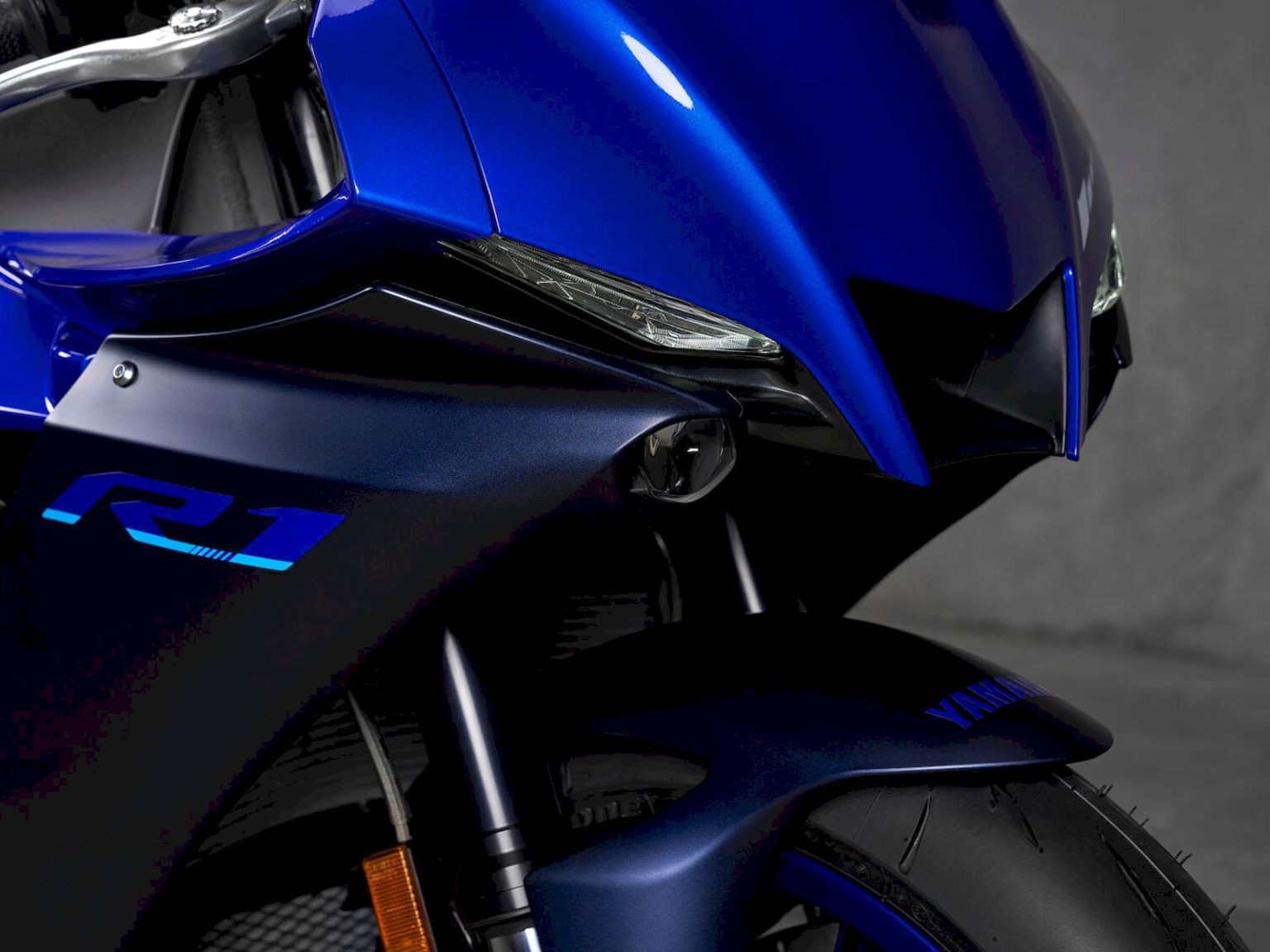 Yamaha R1 motosiklet özellikleri ve inceleme - Kartal 24